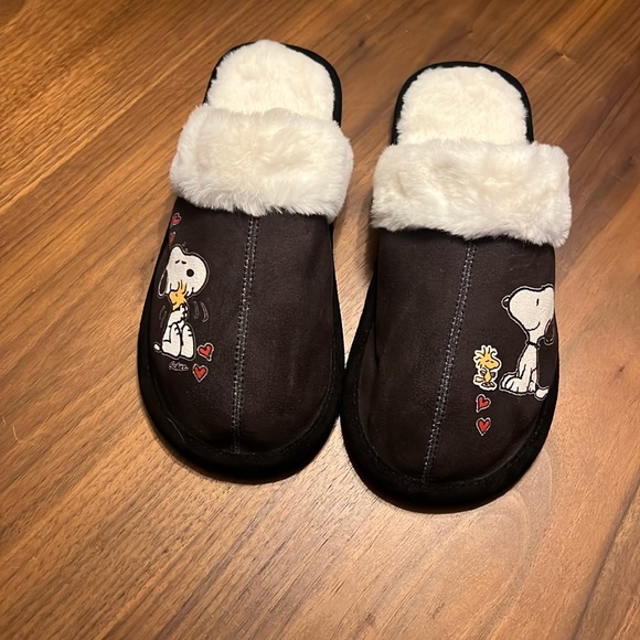 The Bradford Exchange | Shoes | Peanuts Snoopy And Woodstock Womens ...